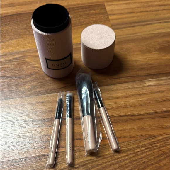 Gucci | Makeup | Gucci Makeup Brush Set | Poshmark